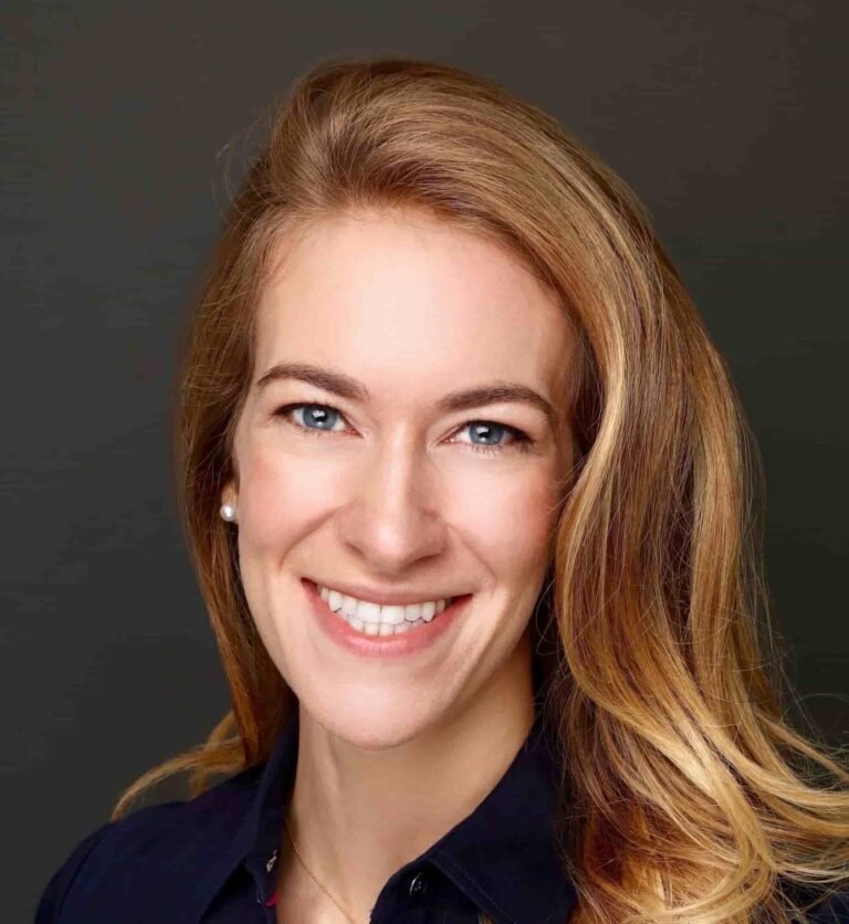 Elizabeth Ostrander Biography/Wiki, Age, Career, Family & More